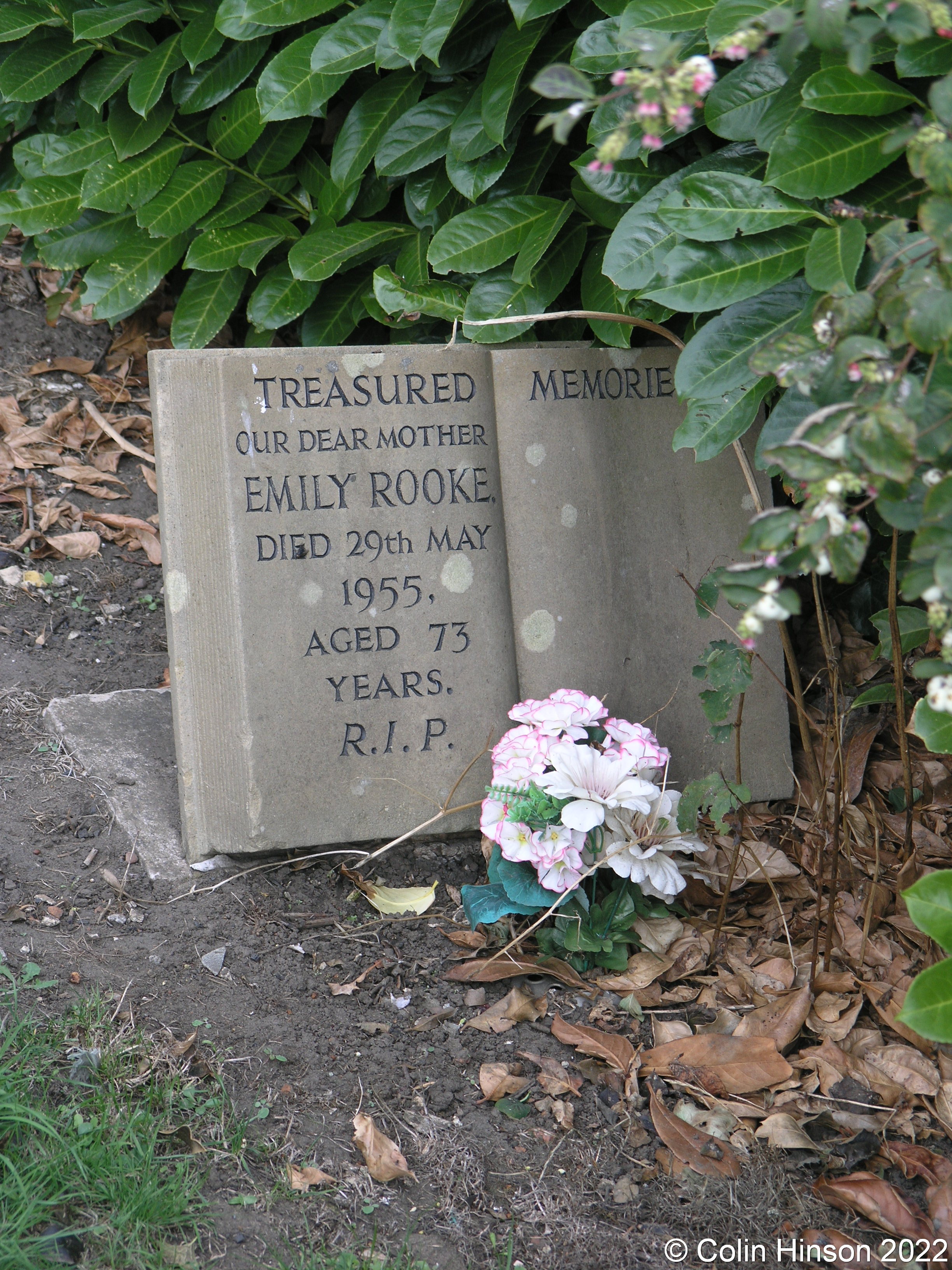 GENUKI: Barmby On The Marsh Churchyard gravestones etc., Yorkshire ...