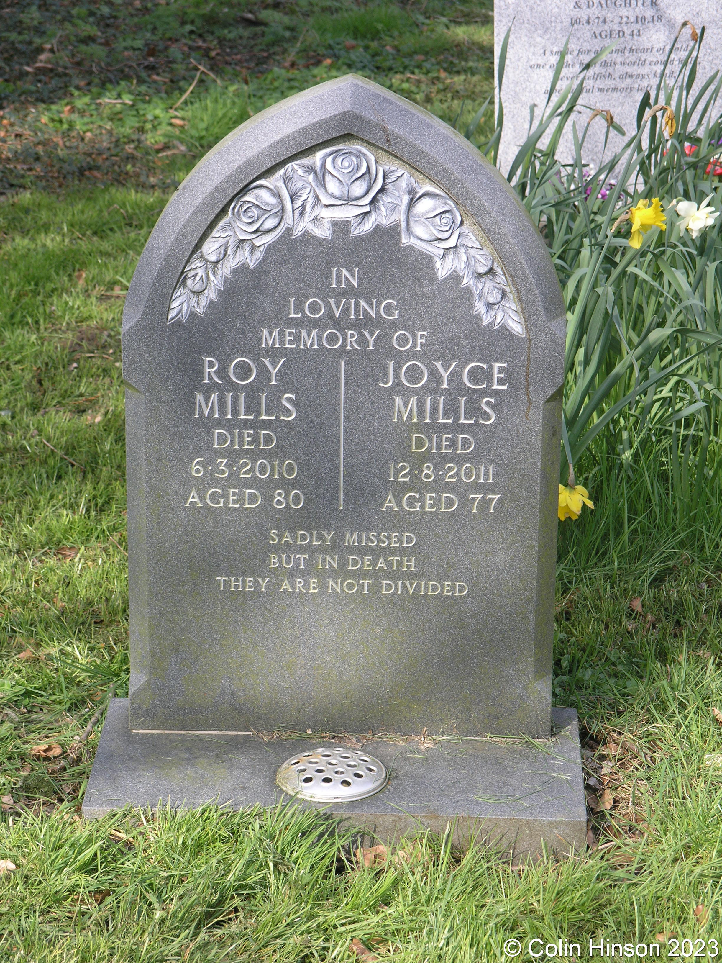 GENUKI: Laxton Churchyard gravestones., Yorkshire (East Riding)
